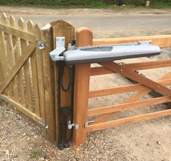 Electric Gate Installation | Green Light Electrical | Ringwood
