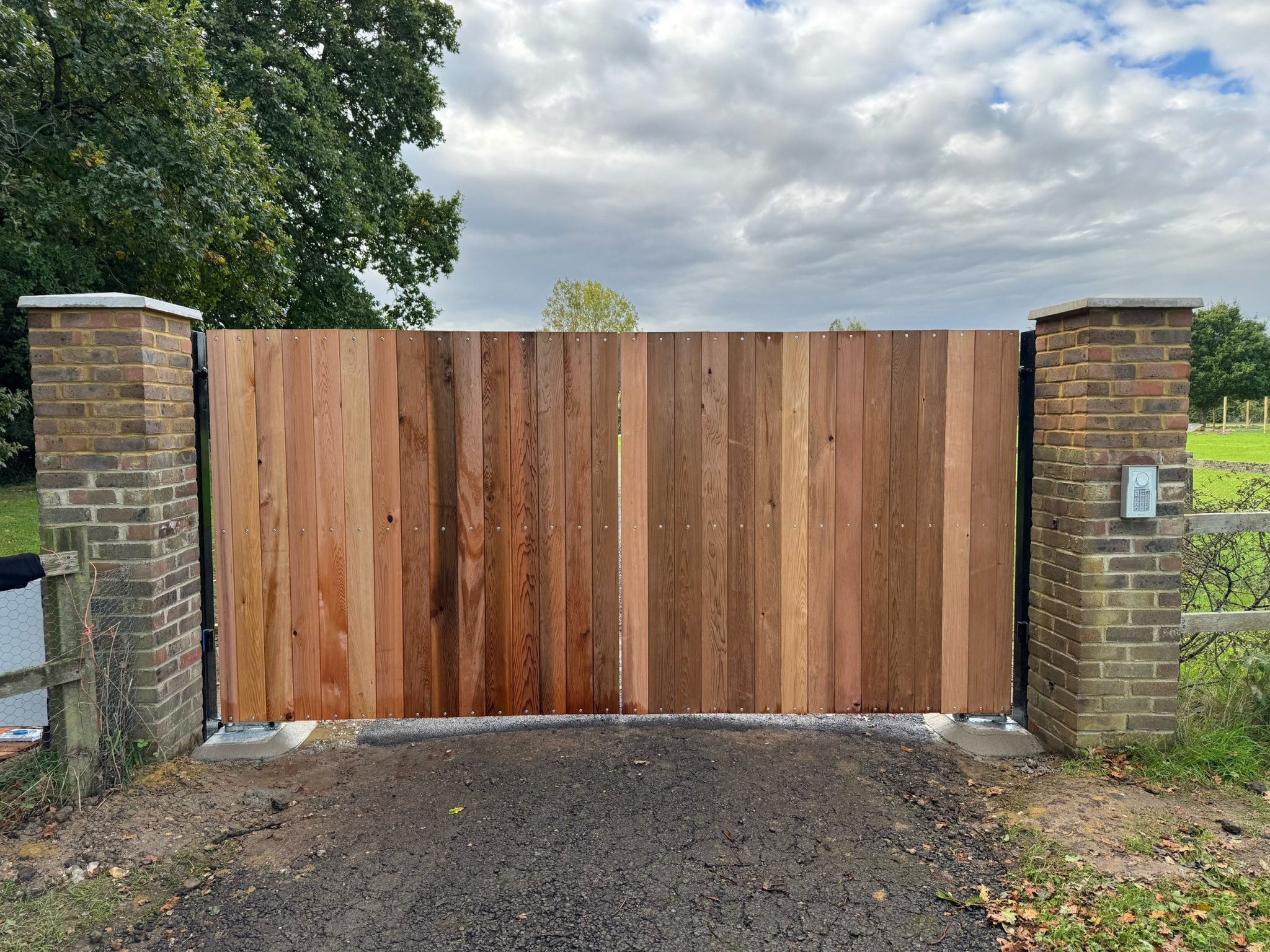 How Much Do Electric Gates Cost? | Driveway Gates Cost