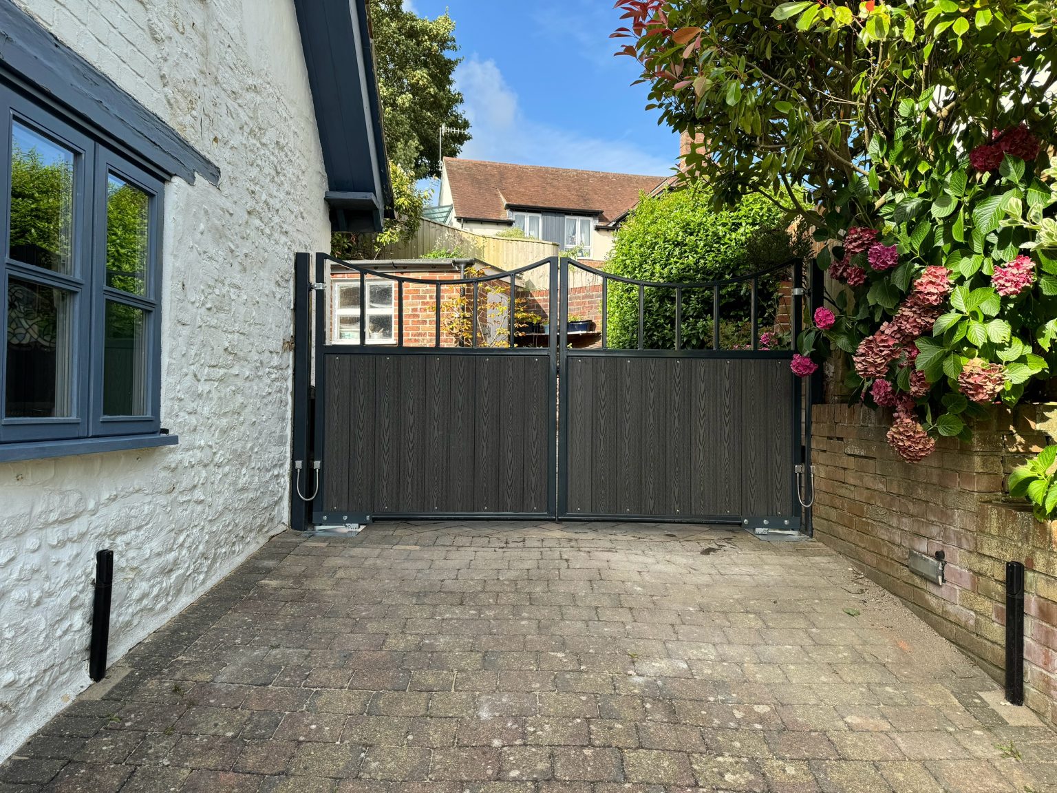 How Much Do Electric Gates Cost? | Driveway Gates Cost